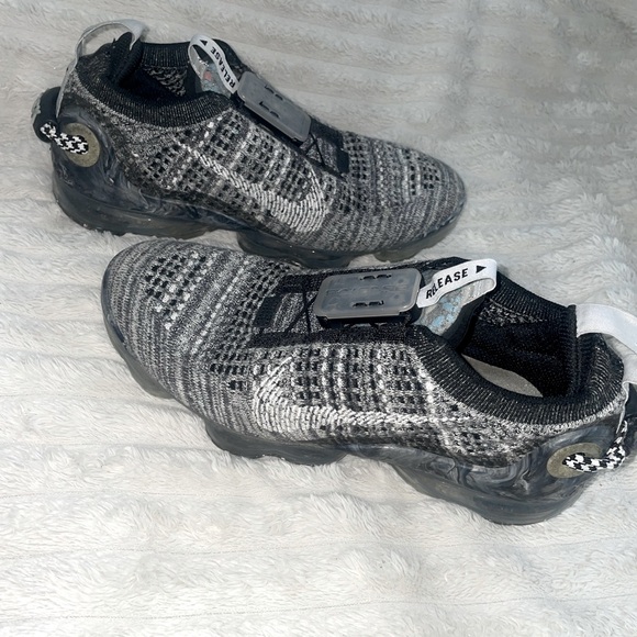 Nike | Shoes | Nike Release Lock Sneakers | Poshmark